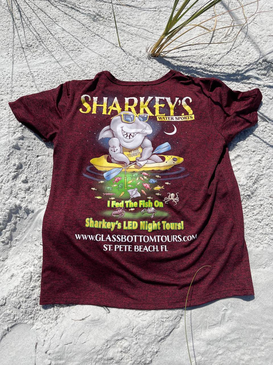 UNI-SEX KIDS SHARKEY FEEDING FISH SOUVENIR T-SHIRT – Sharkey's Ecowear